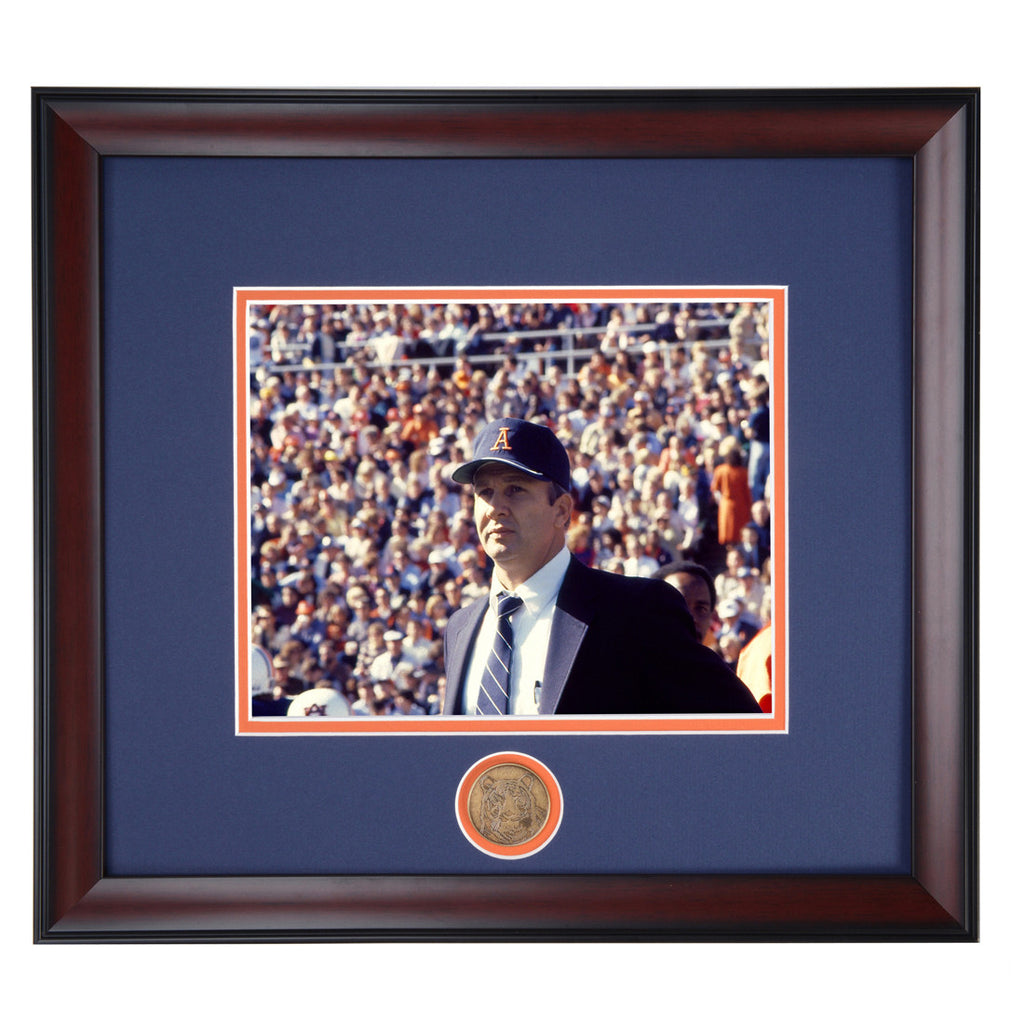 Auburn Tigers Coaching Legend Pat Dye Framed Football Photo – Auburn Art